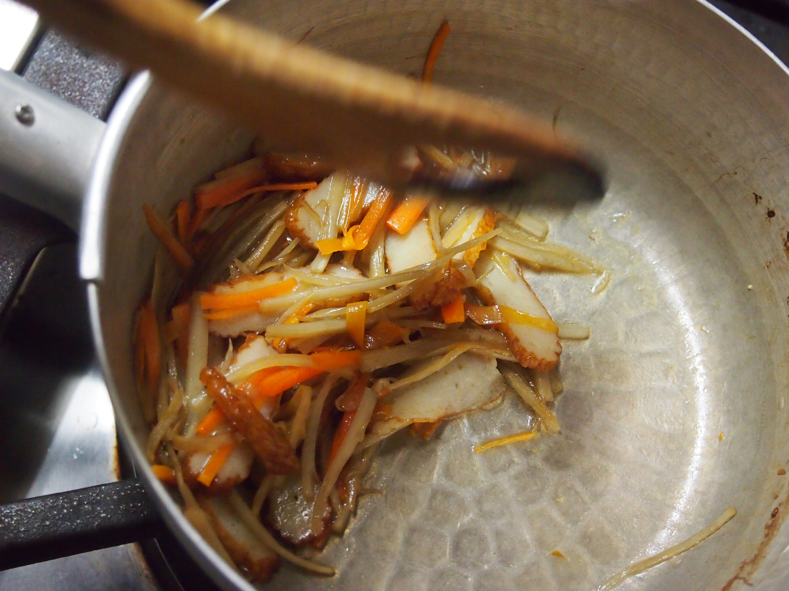 きんぴらごぼう｜介護食とカラダのコラム＆レシピ｜食事の相談窓口サイト【ごはんde笑顔そして健康】